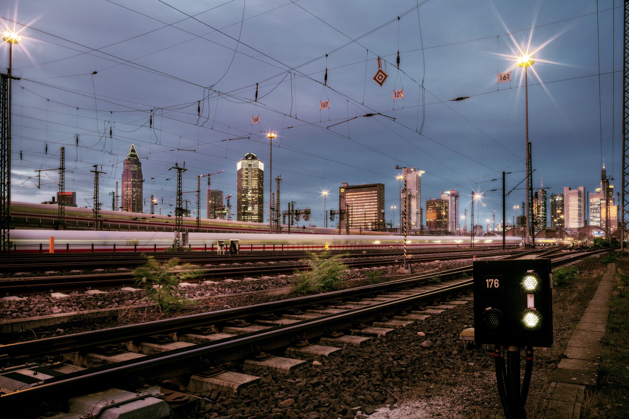 Dienstleistungsgesellschaft des Landes